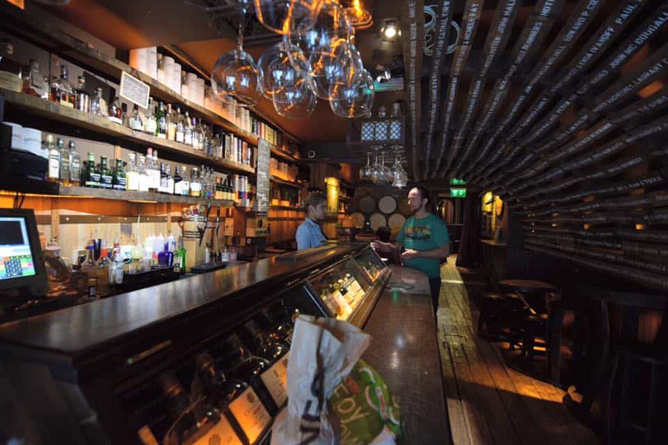 Dingle Whiskey bar - Tripologist